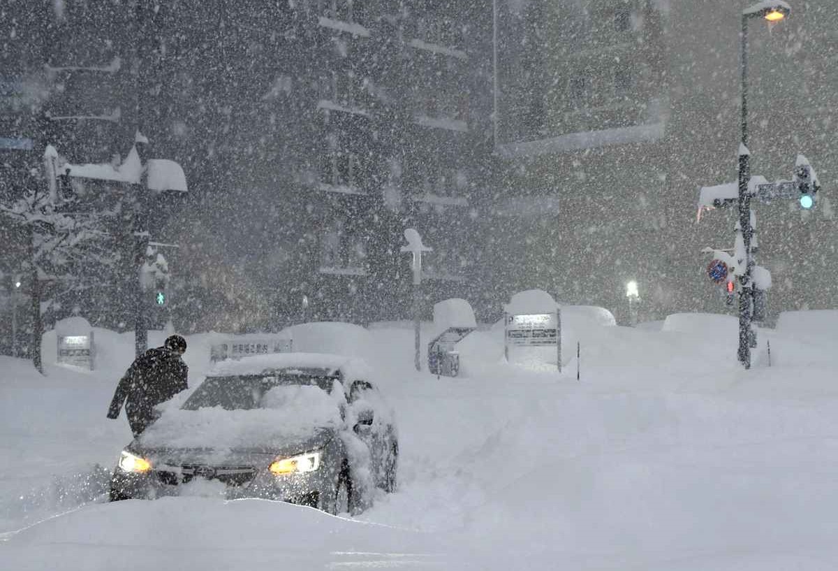 Snow Records Continue To Fall Across Japan; Intense Freeze Sweeps S ...